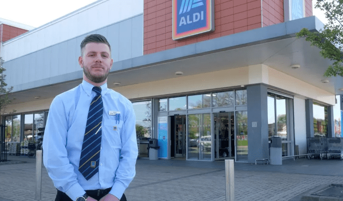 Top 15 Aldi Interview Questions and Answers (UK 2025)